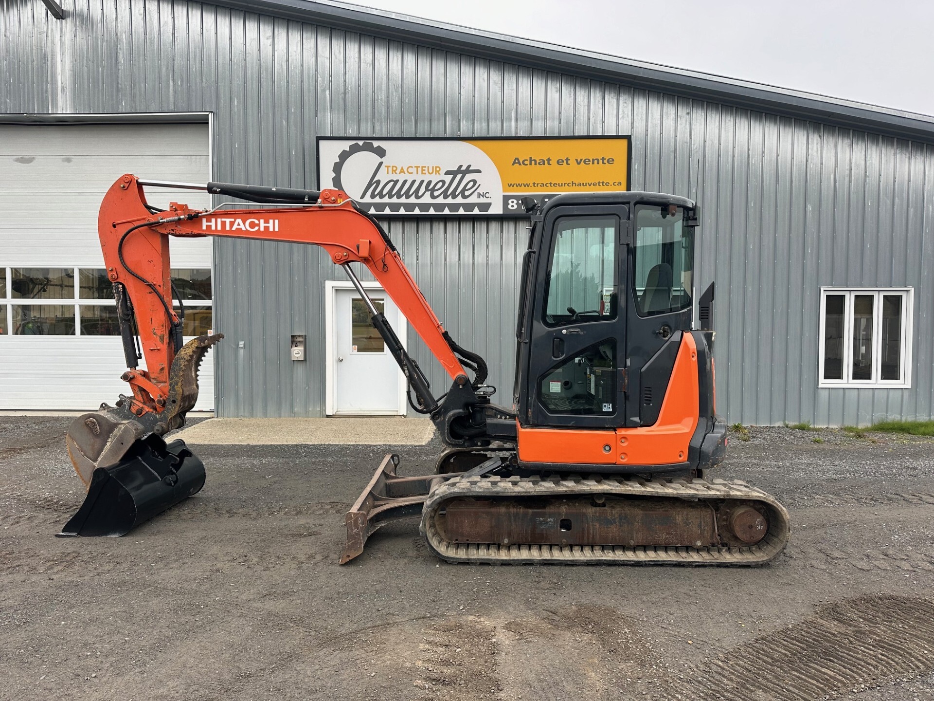 2016 Hitachi ZX50U Excavatrice Pelle Mécanique à Princeville, QC ...
