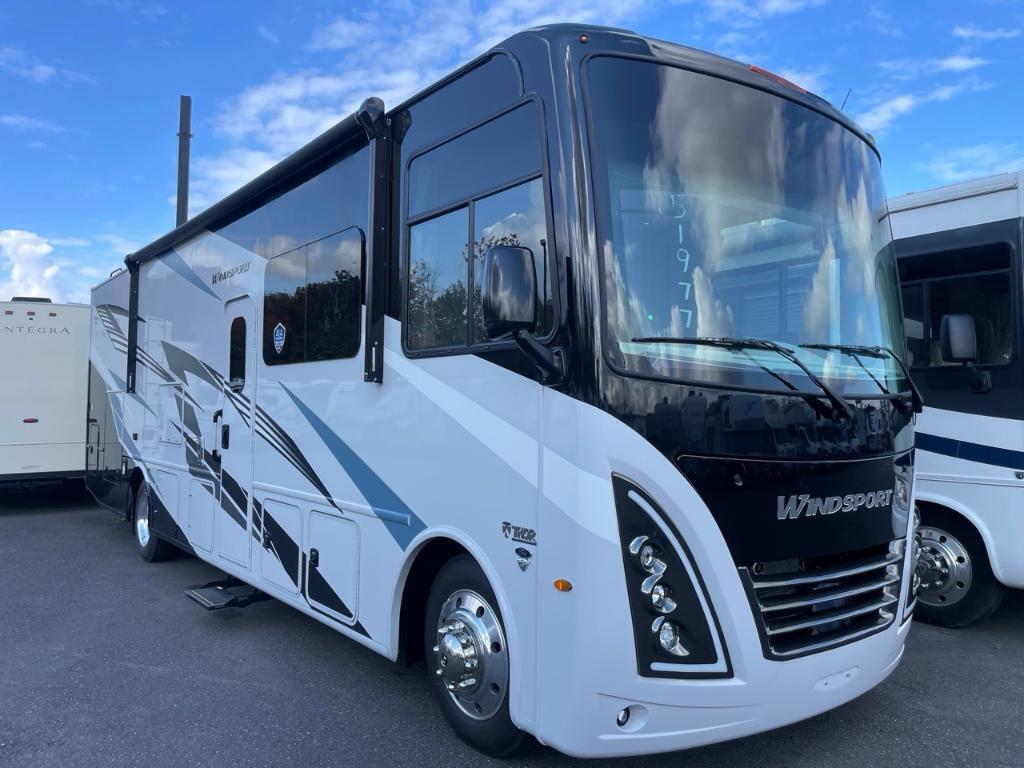 2025 Thor Motor Coach Windsport 34J ESSENCE à Montmagny, QC - Centre du ...